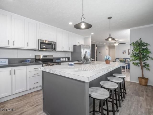 4442 Anna Maria Lane