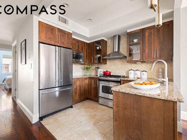 444 44 th Street 3C