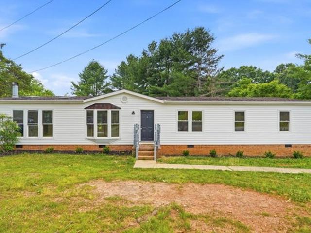 444 Church St, Appomattox, VA 24522
