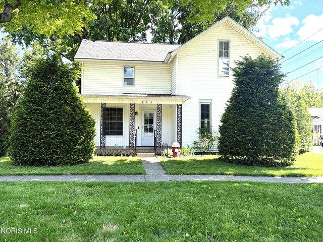 444 Clinton St, Elmore, OH 43416