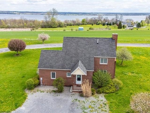 444 Armstrong Rd, Geneva, NY 14456