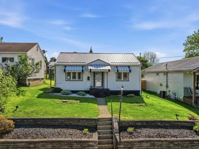 444 Bechman St, Springdale, PA 15144