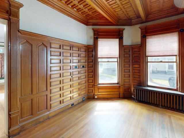 444 Glen Street