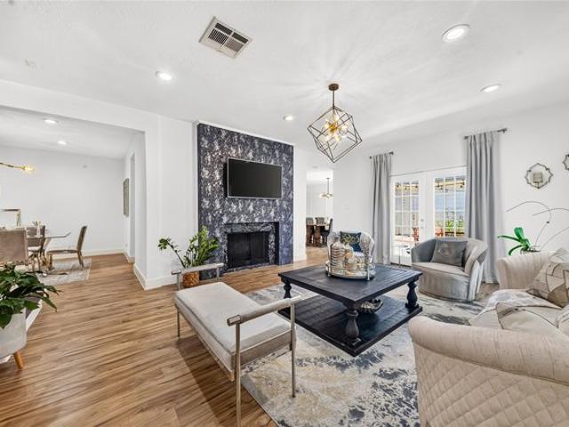 444 E Fair Harbor Ln, Houston, TX 77079