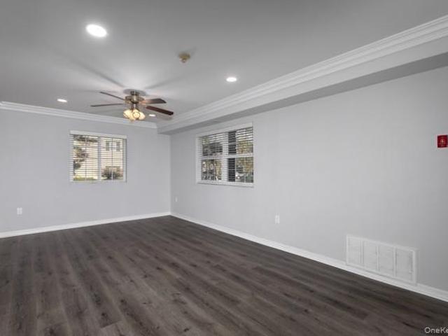 444 Lake Pointe Drive 444