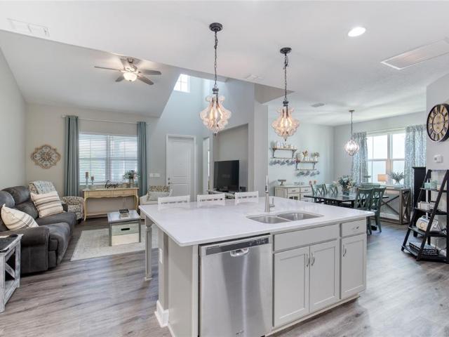 444 Lime Ave, Daytona Beach, FL 32124 | MLS #FC317311