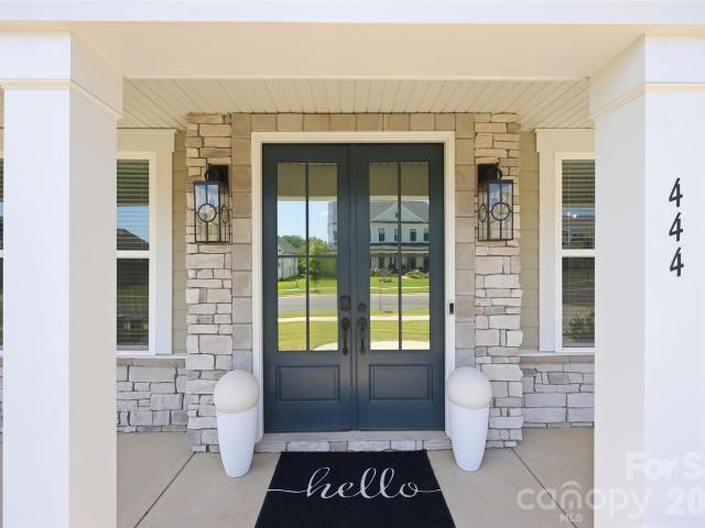 444 Lucky Drive NW