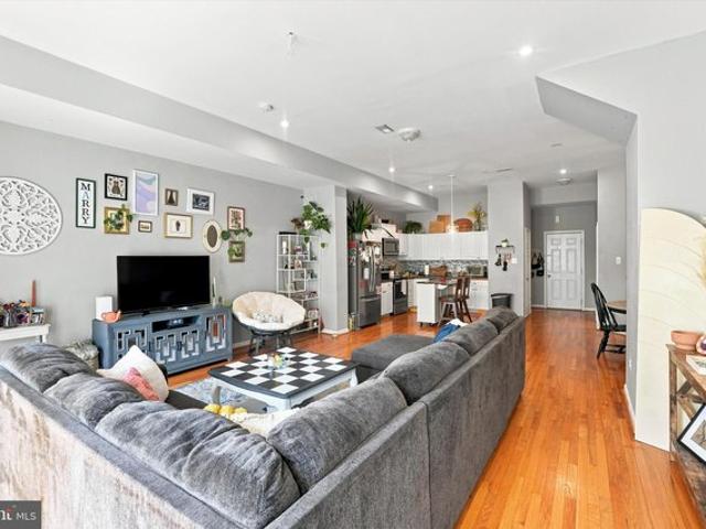 444 Moyer St, Philadelphia, PA 19125