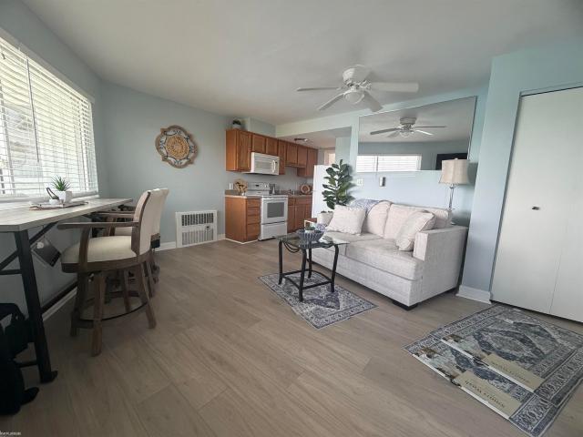 444 N Main #214 Street