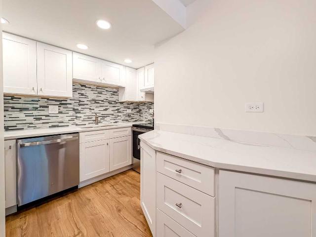 444 S Spring Rd, Elmhurst, IL 60126 2 Bedroom Apartment for Rent at 444 S Spring Rd, Elmhurst, IL 60126