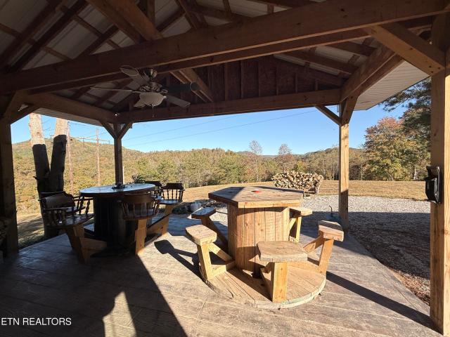 444 Roses Creek Rd