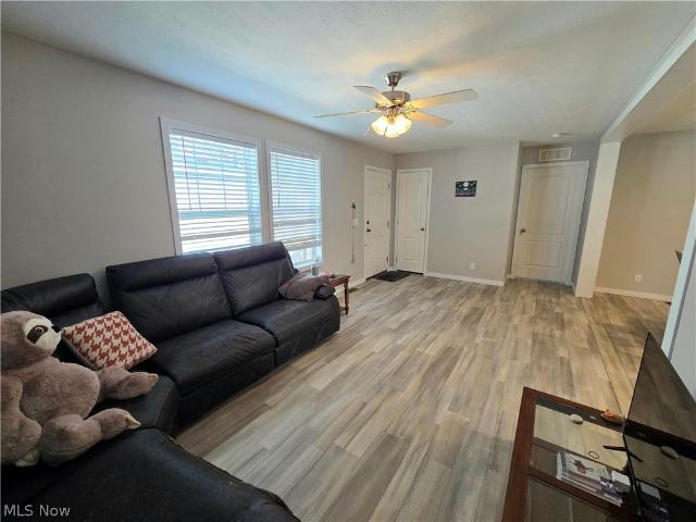 444 Westwoods