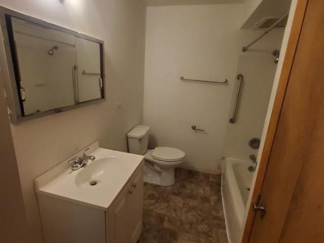 4454 S 14th St. 12 Unit 2 Bedroom Apartment for Rent at 4454 S 14th St, Milwaukee, WI 53221 Mitchell West