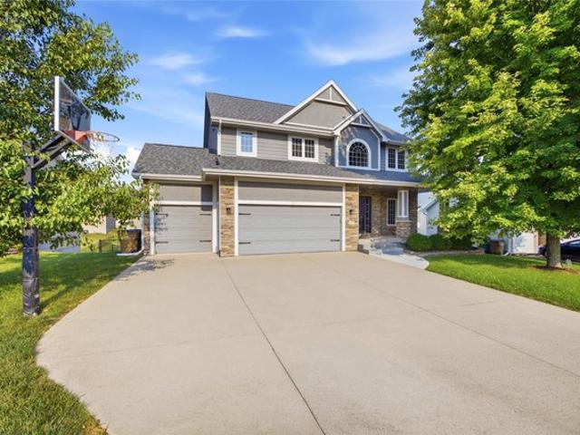 4455 NW 165th St, Clive, IA 50325
