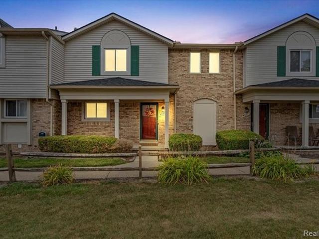 44567 Savery Dr, Canton, MI 48187