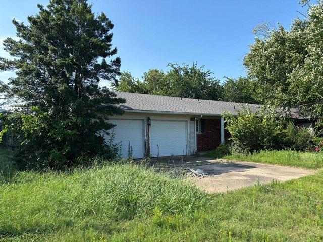 4456 E Smith Ferry Rd, Muskogee, OK 74403