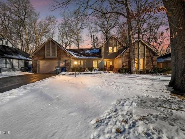 4456 Woodbriar Dr, Toledo, OH 43623