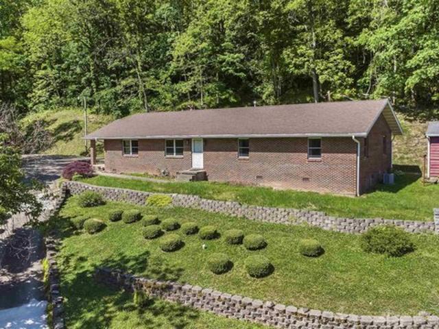 4459 5th Street Rd, Huntington, WV 25701