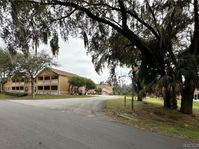 4450 E Windmill Dr Apt 107, Inverness, FL 34453