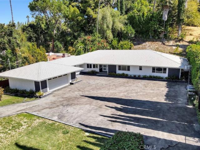 4450 Hayvenhurst