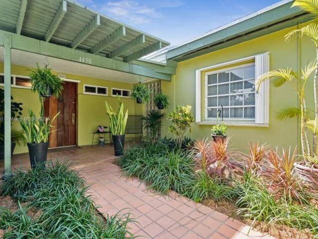 4450 SW 62nd Ct, Miami, FL 33155