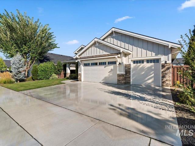 4450 W Lost Rapids Dr