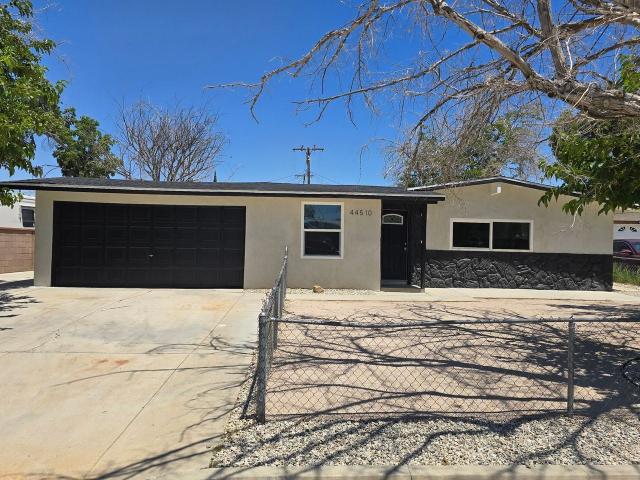 44510 21st St W 2 Bedroom Apartment for Rent at 44510 21st St W, Lancaster, CA 93536