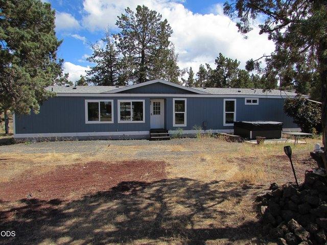 4451 NW 52nd St, Redmond, OR 97756