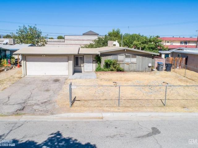 4451 st W, Lancaster, CA 93536