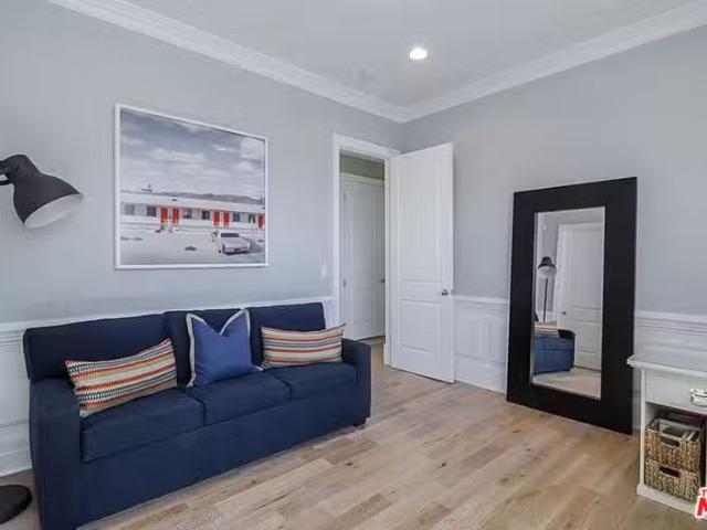 4452 Bellingham Ave Houses in Los Angeles, CA