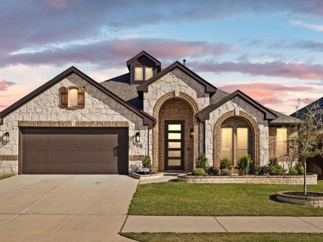 4452 Blue Mist Dr, Fort Worth, TX 76036