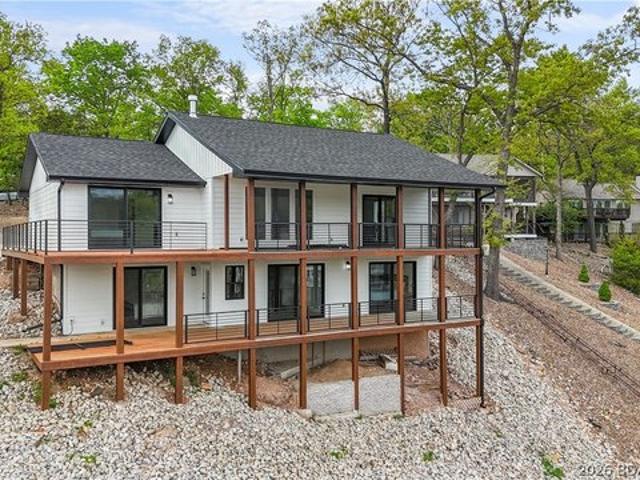 4452 Hamrock Ln, Osage Beach, MO 65065