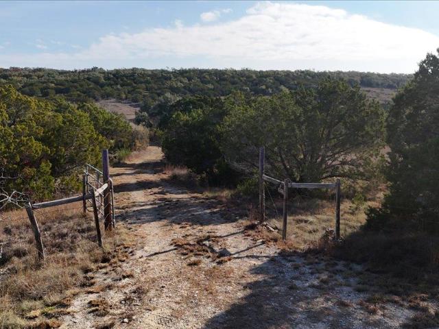445 455 E Skyline Acres