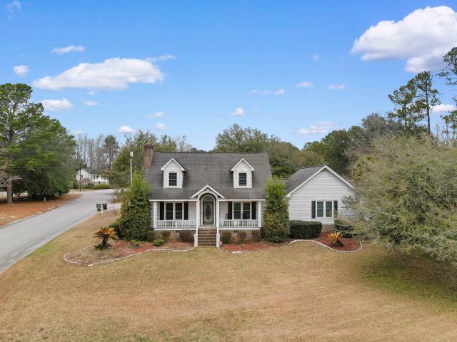 445 Country Club Dr