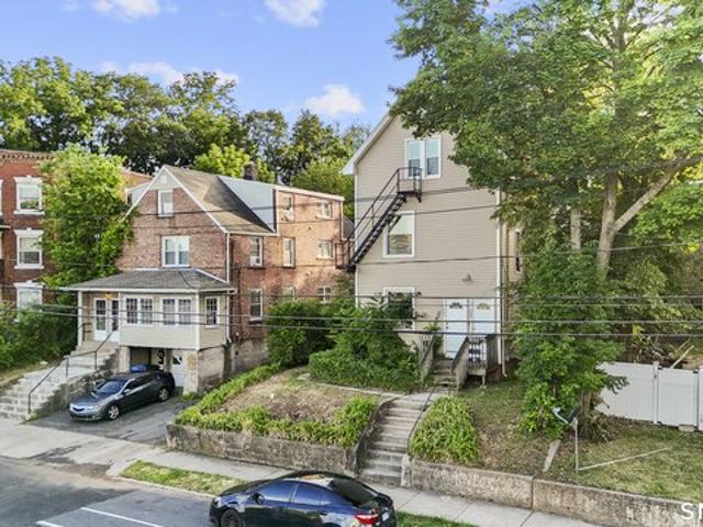 445 Columbus Blvd, New Britain, CT 06051