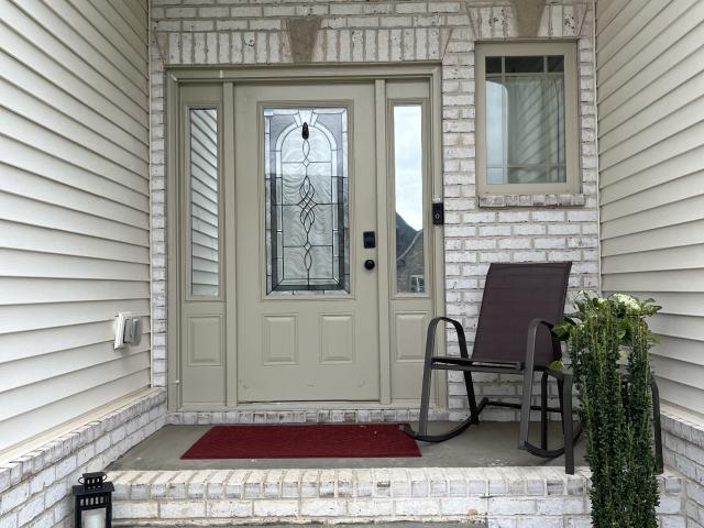445 Crestwicke Ct