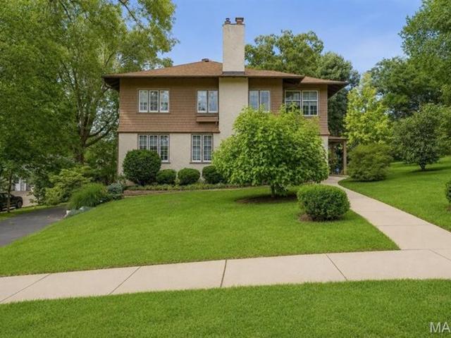 445 Algonquin Pl, Webster Groves, MO 63119
