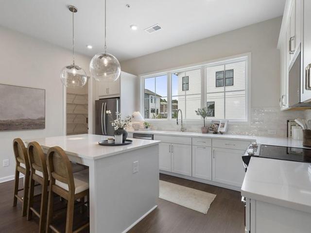 445 Argosy Park Cir, Alpharetta, GA 30005