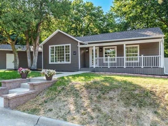 445 Bostwick Ave, Janesville, WI 53545