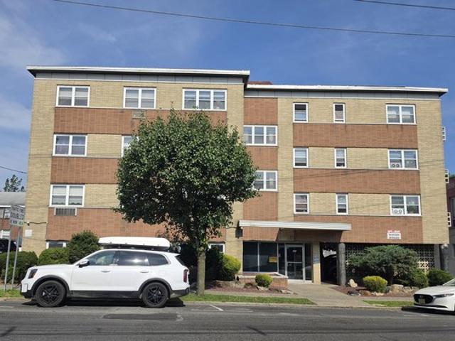 445 Broad Ave Apt 2F, Palisades Park, NJ 07650
