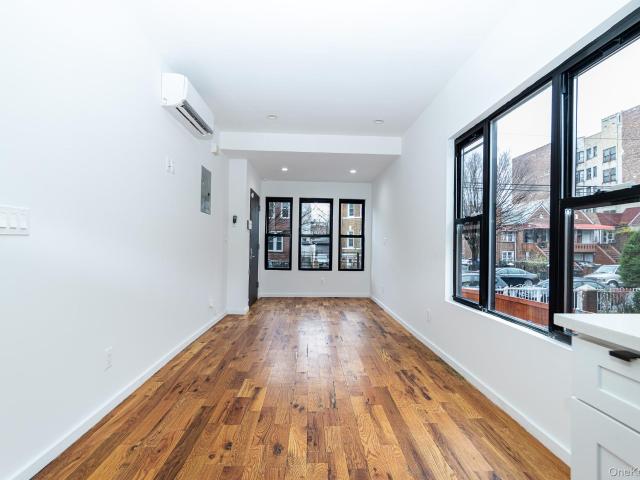 445 E 46th Street