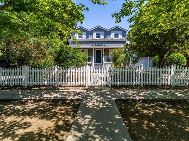 445 E H St, Benicia, CA 94510