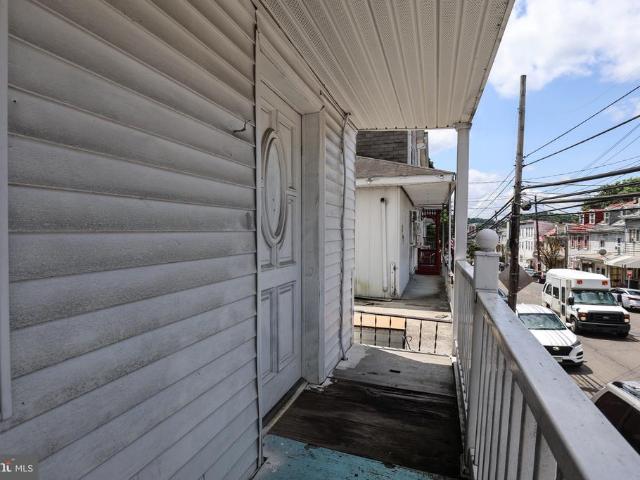 445 E Norwegian Street