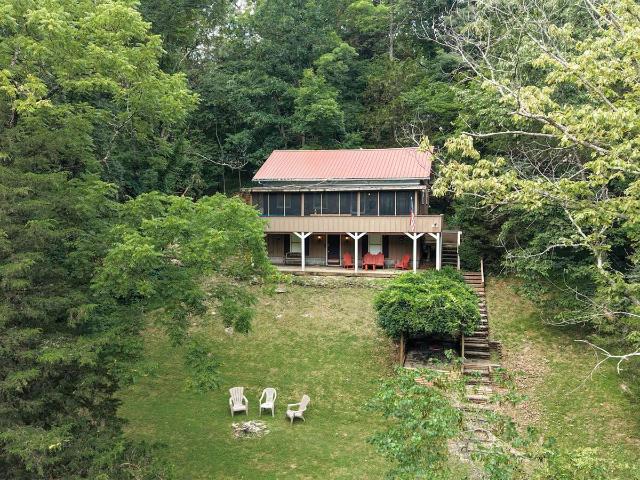 445 Elk Lake Resort Road 411