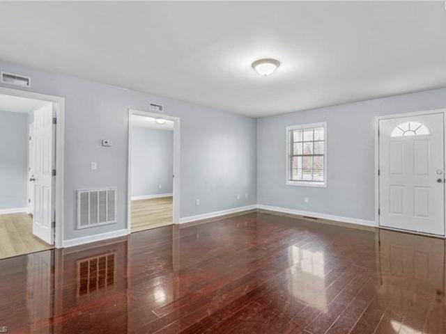 445 Key St, Burlington, NC 27217