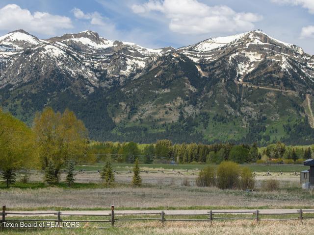 445 Kings Hwy, Jackson, WY 83001 | MLS #26 344