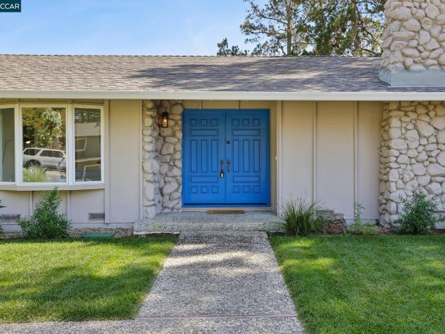 445 Kingsford Dr