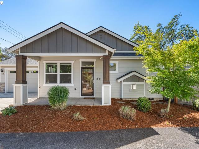 445 hunsaker ln