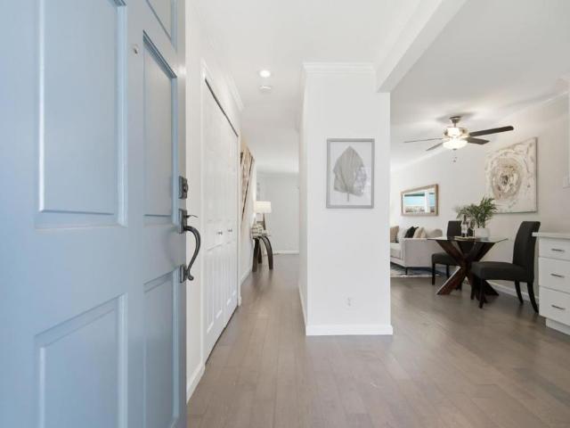 445 Oak Avenue