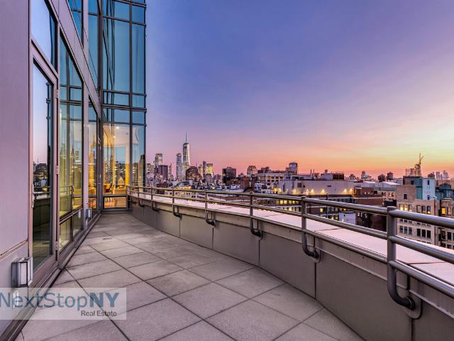 445 LAFAYETTE Street PH18/PH17